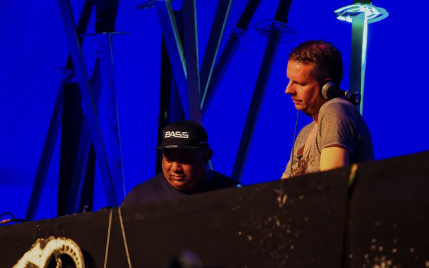 Ontzettend verdrietig nieuws slaat in als een bom binnen de community ...